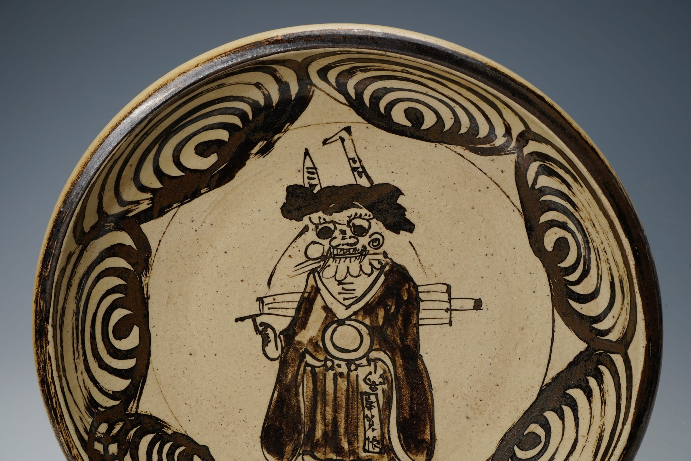 Plate with "Umanomi" (horse eye) and Oni (Japanese ghost) motifs, Late ...