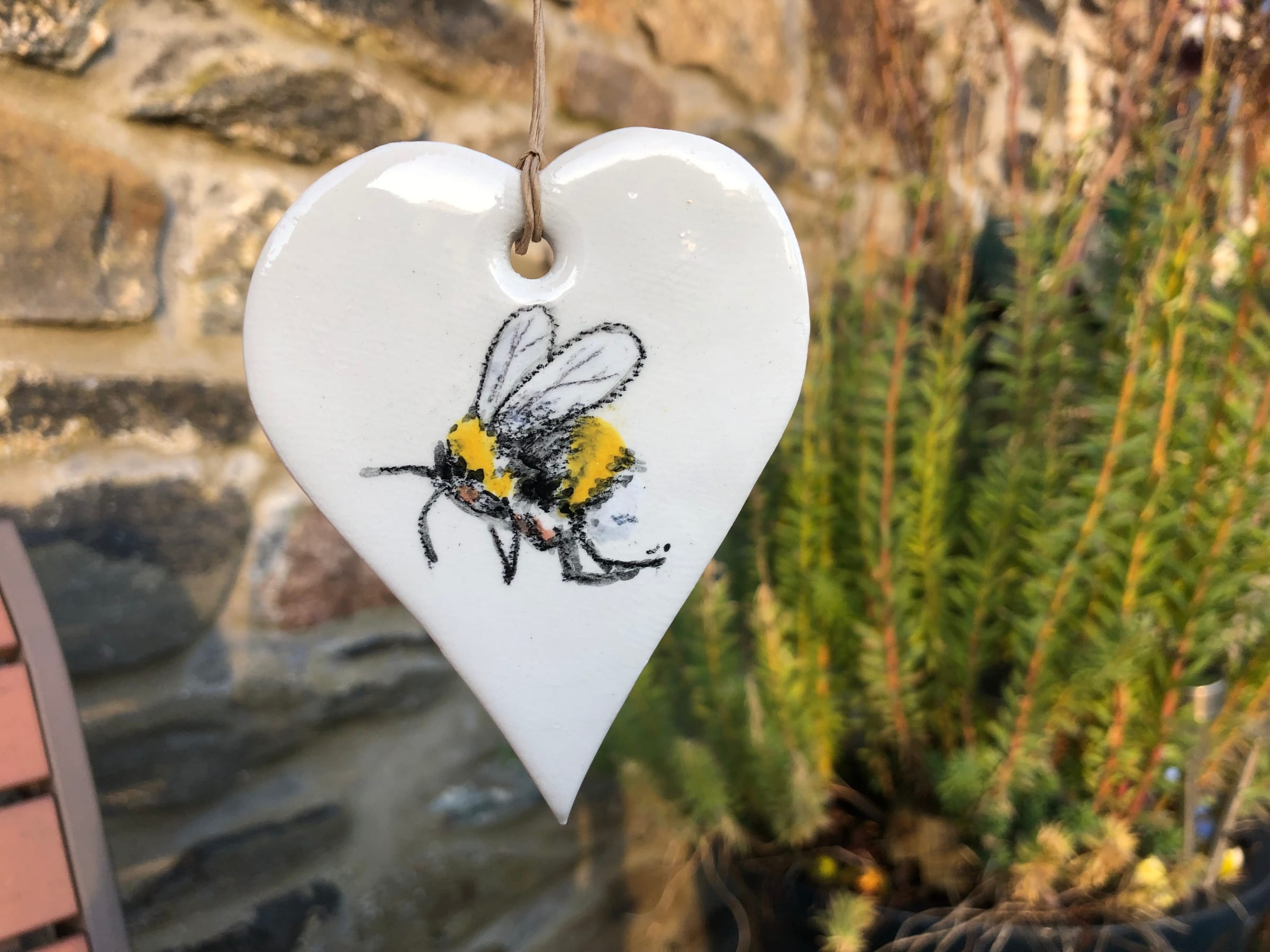 Lois Carson, Bumblebee Heart | GALLERY HEINZEL