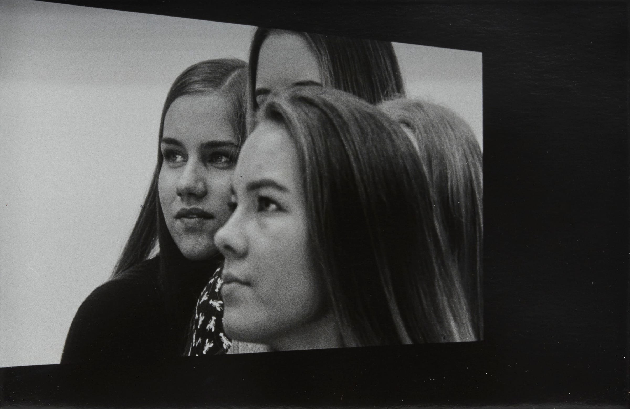 Em Rooney, Rineke Dijkstra's Girls at the Rijksmuseum, 2020 | François ...