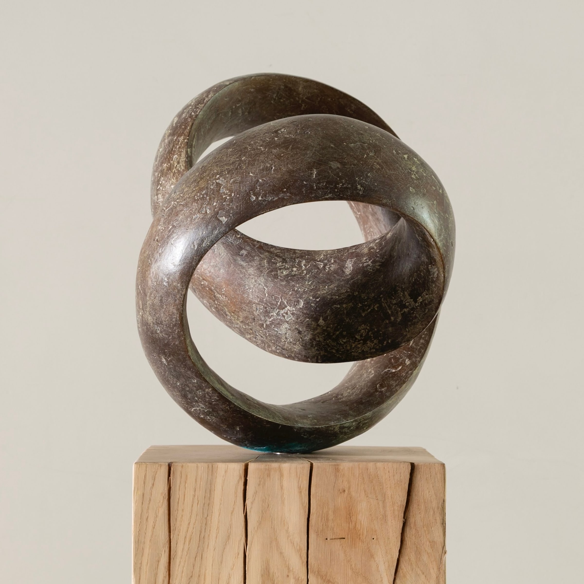 Richard Fox, Bronze Moebius V, 2025 | Jenna Burlingham Gallery