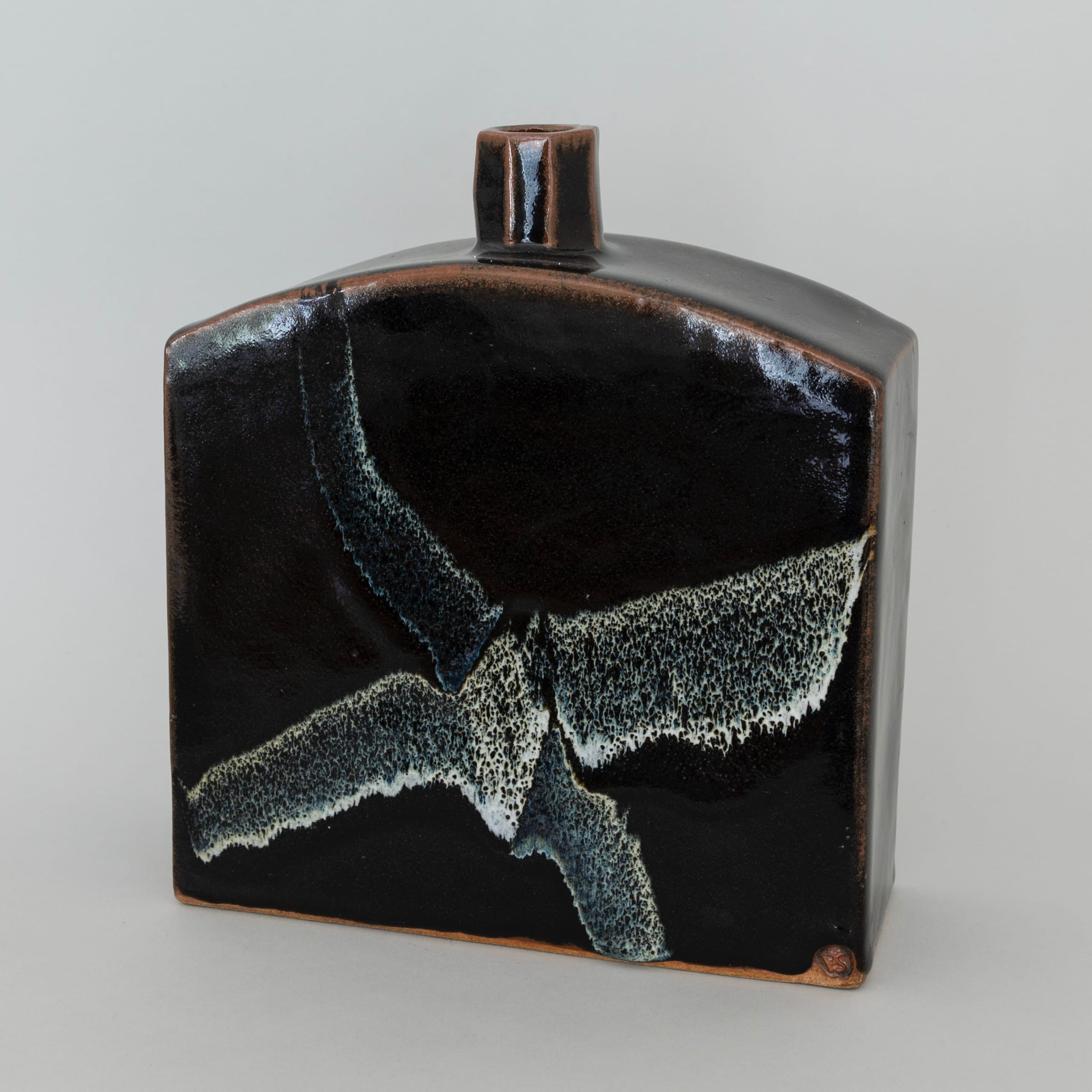 Peter Swanson, Wide slab bottle III | Jenna Burlingham Gallery