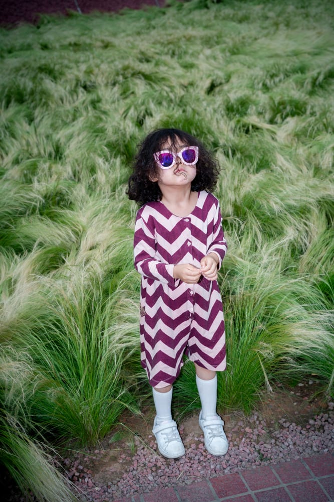 FENG Li, Girl on meadow, 2019 | Galerie Marguo