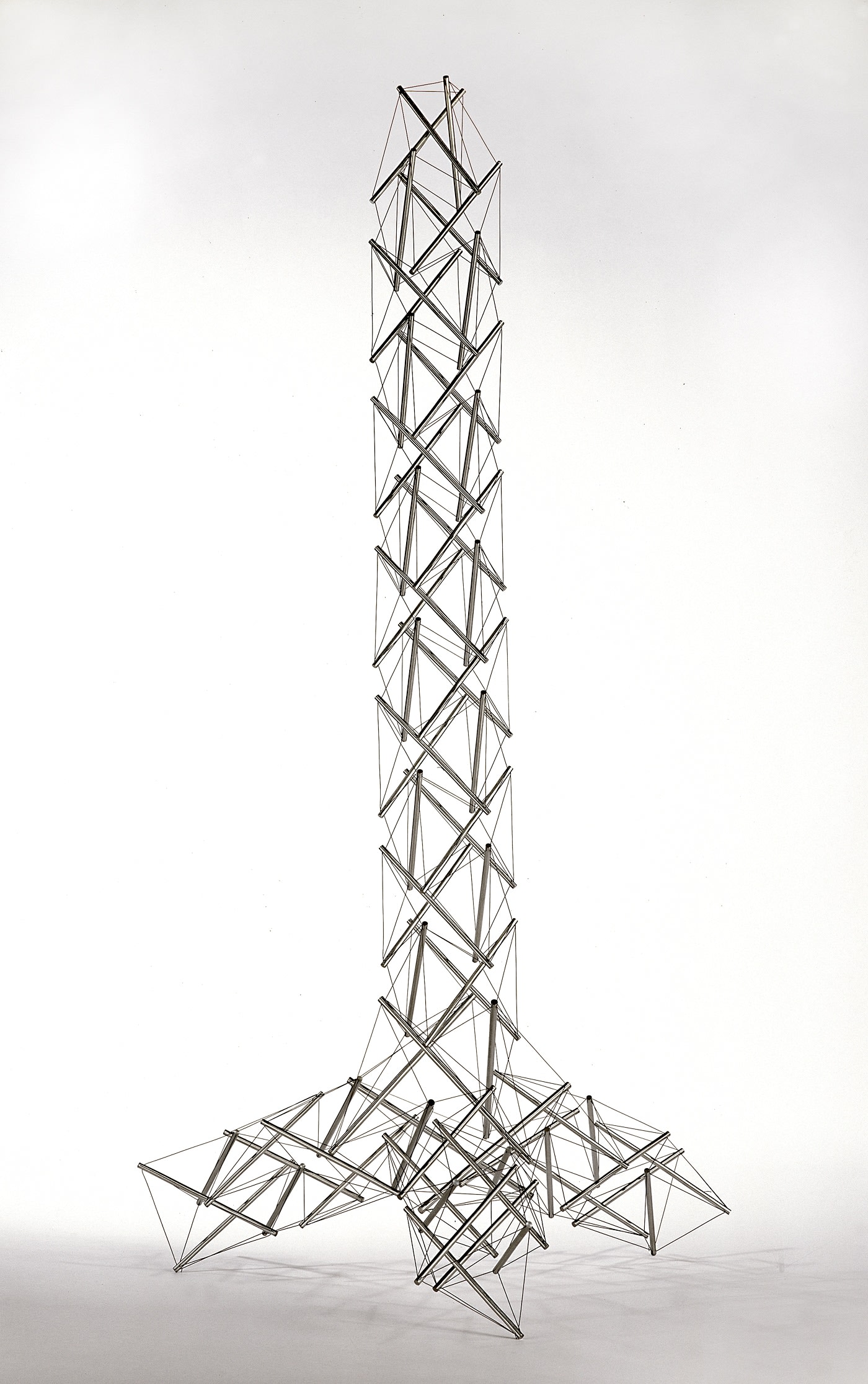 Kenneth Snelson, Triagonal Tower, 1962-81 | Morrison Gallery