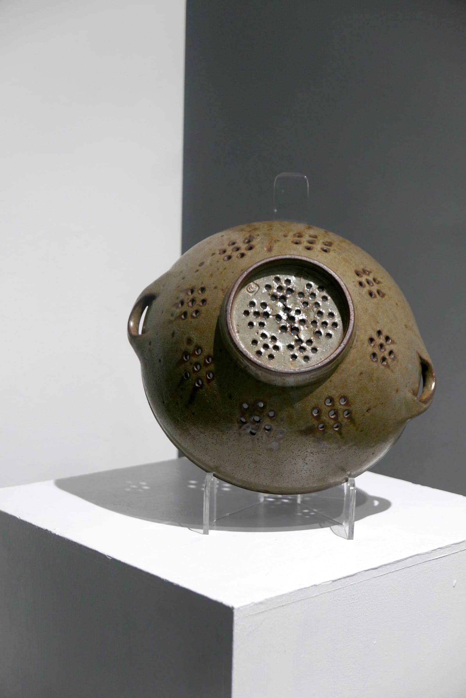 Michael Cardew, Colander | Oxford Ceramics Gallery