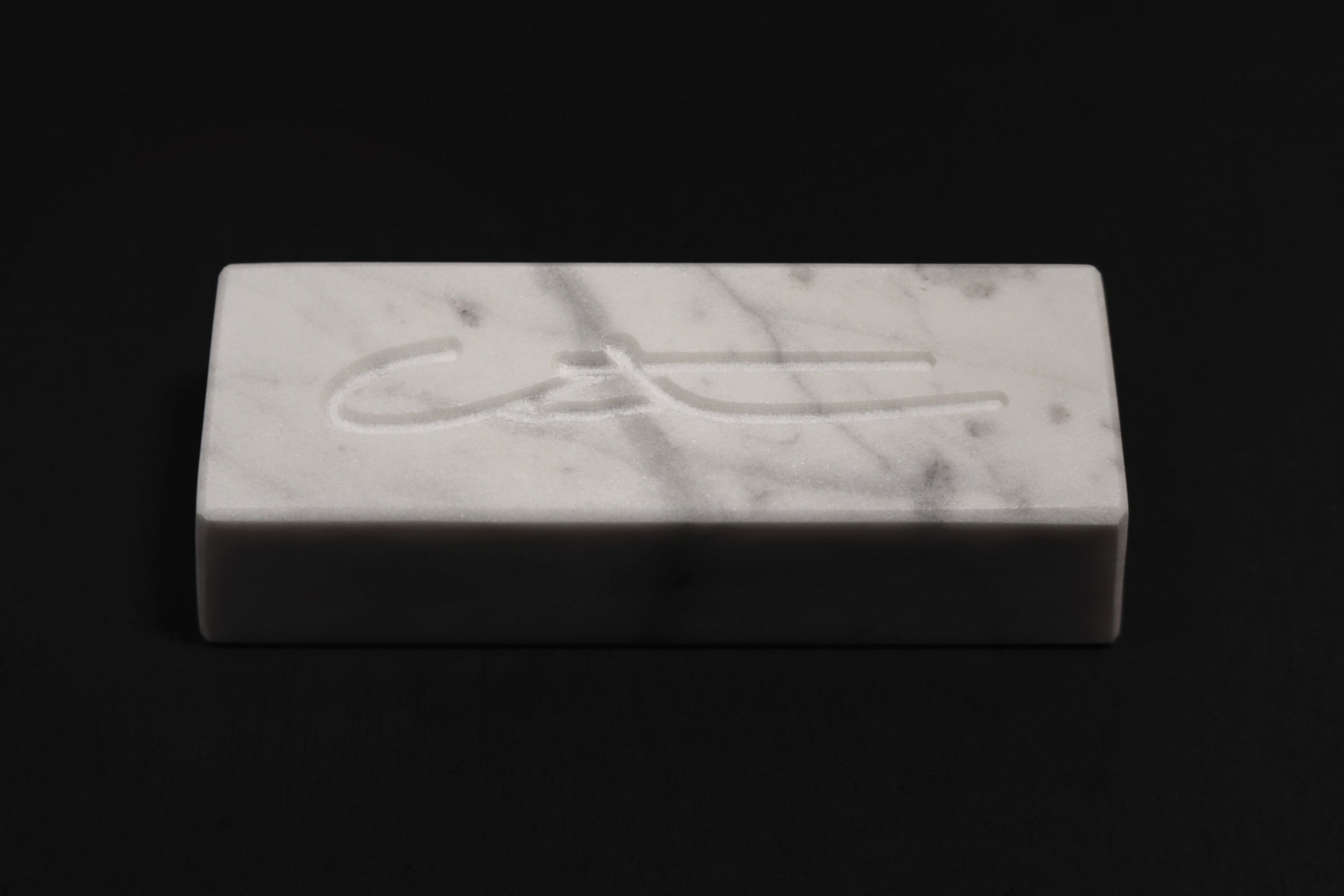 Pablo Damian Cristi, White Gold Bullion (small), 2023 | Red Eight Gallery