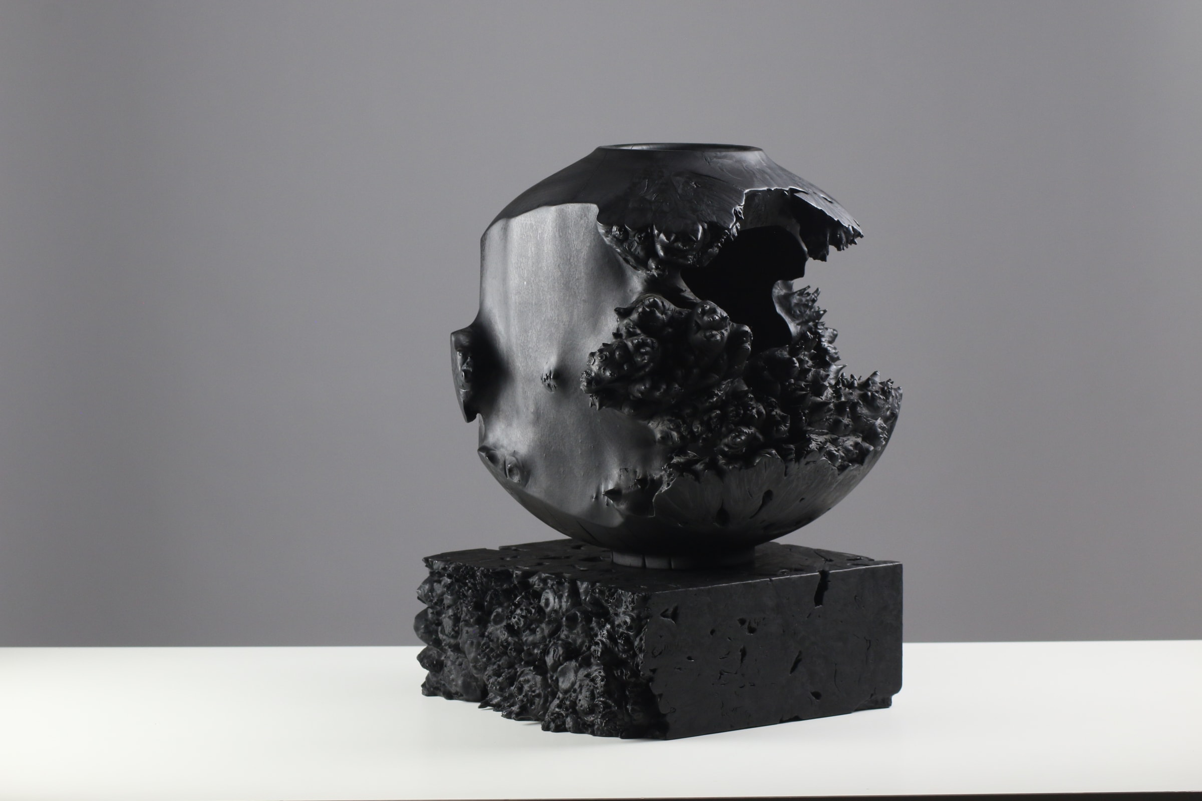 Eleanor Lakelin, Jar #7, 2024 | Sarah Myerscough Gallery