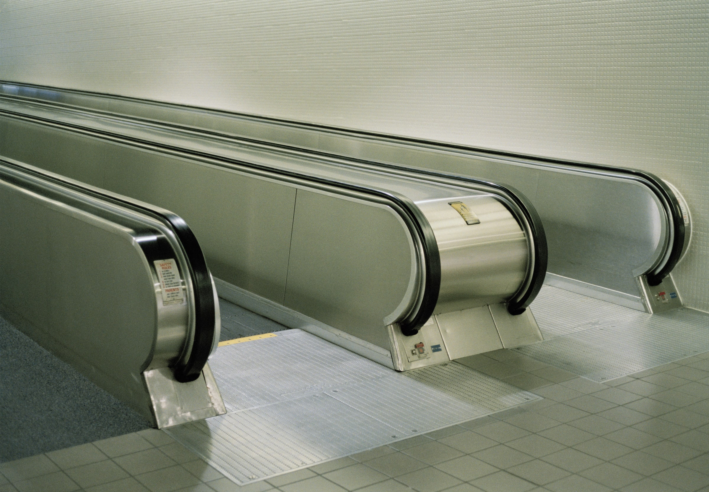 Neil Pardington, Hikoi - Travelator, 2002 | {Suite} Gallery