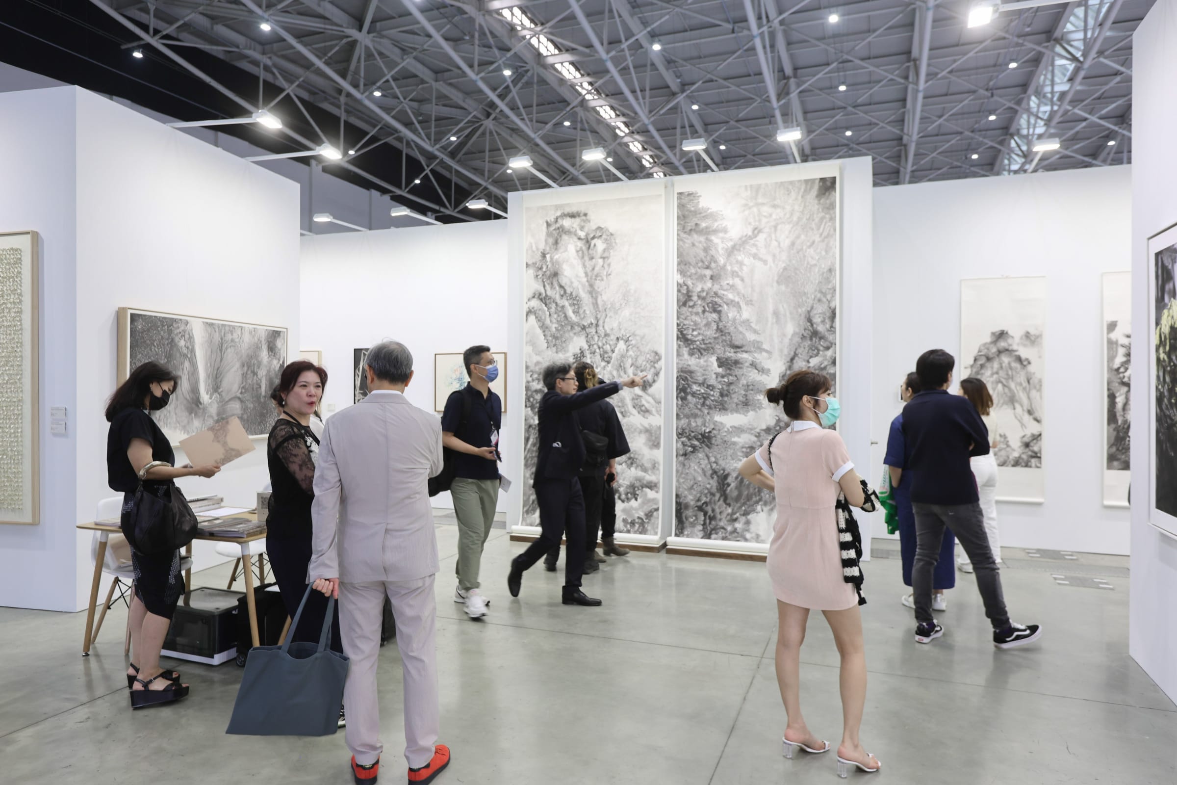 Art fair: Taipei Dangdai 2023: Bingyi, Ding Qiao, Jeong Gwang Hee, Kang ...