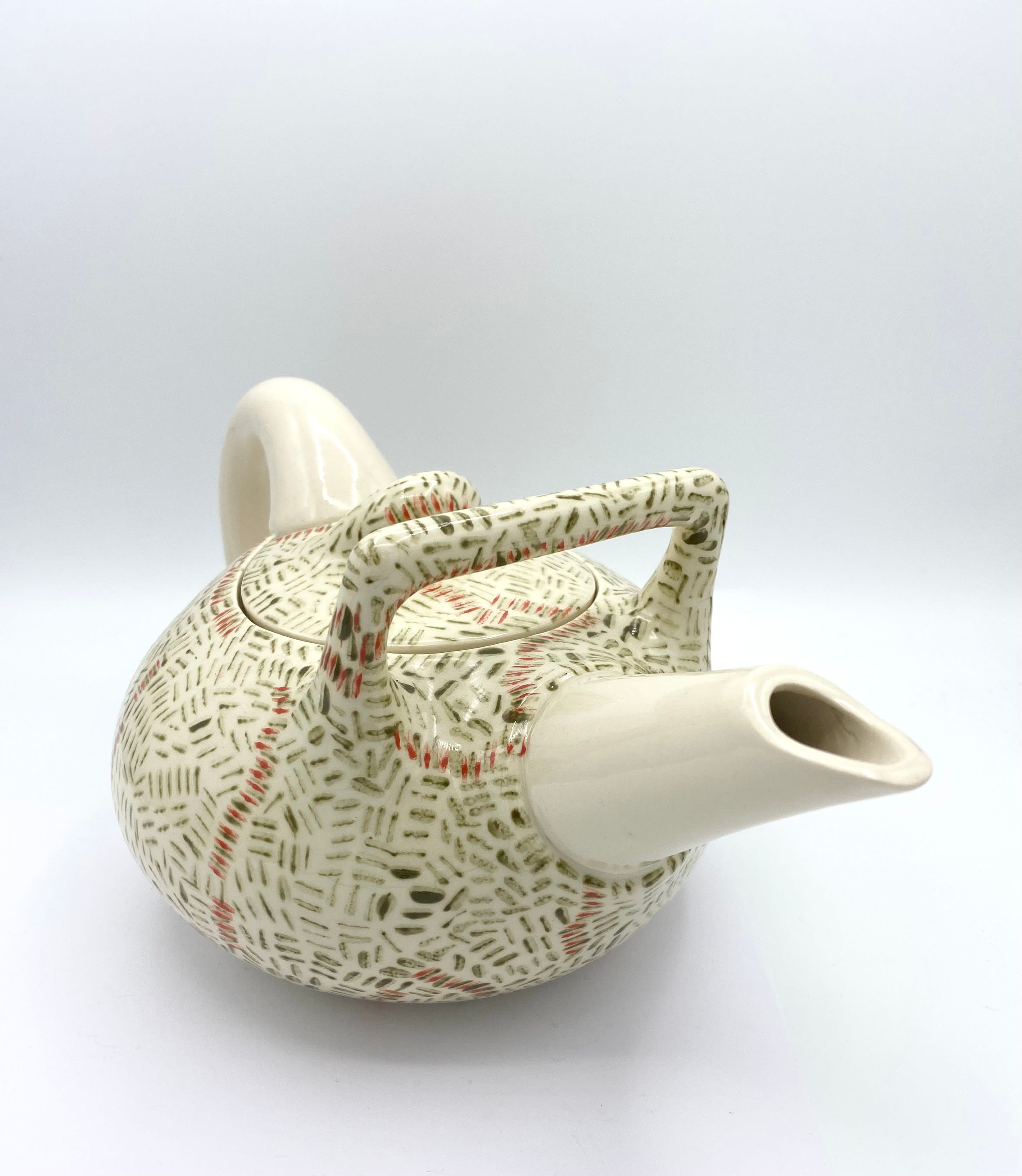 Colin Saunders, White Hall Teapot - Lines, 2014 | Contemporary Applied Arts