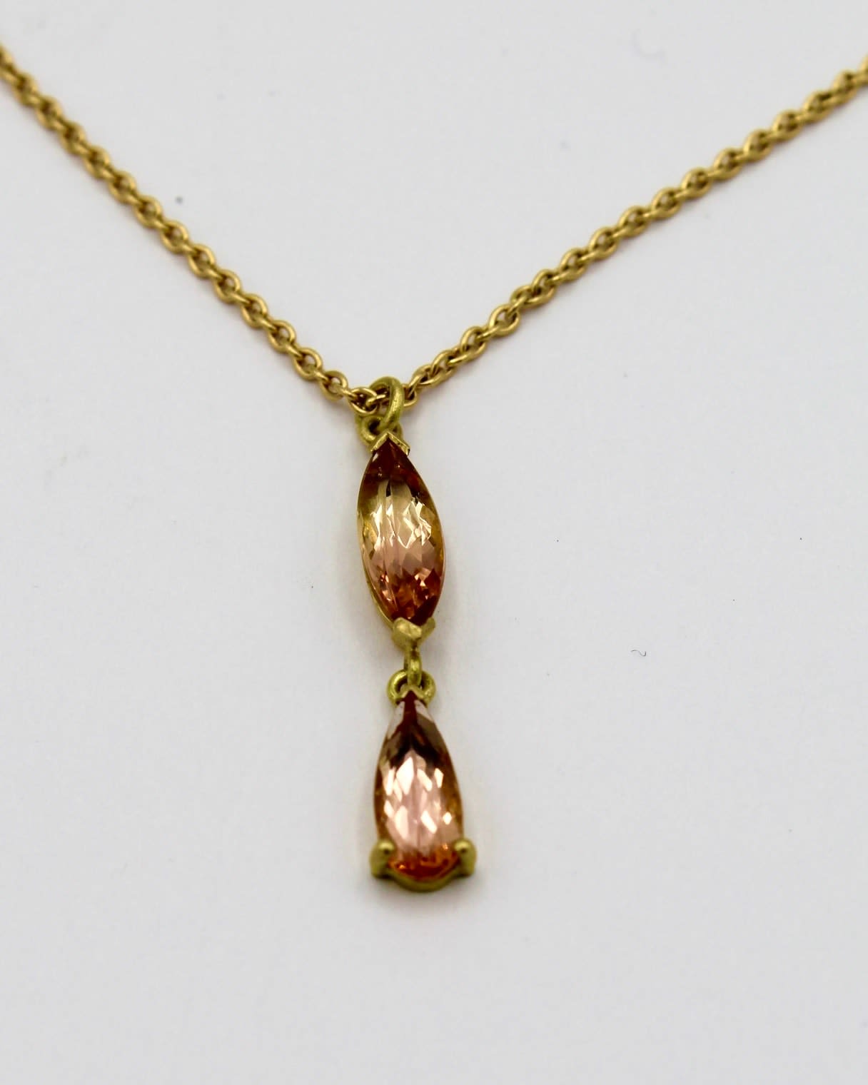 Malcolm Betts, Gold Trace Chain , 2024 | Contemporary Applied Arts