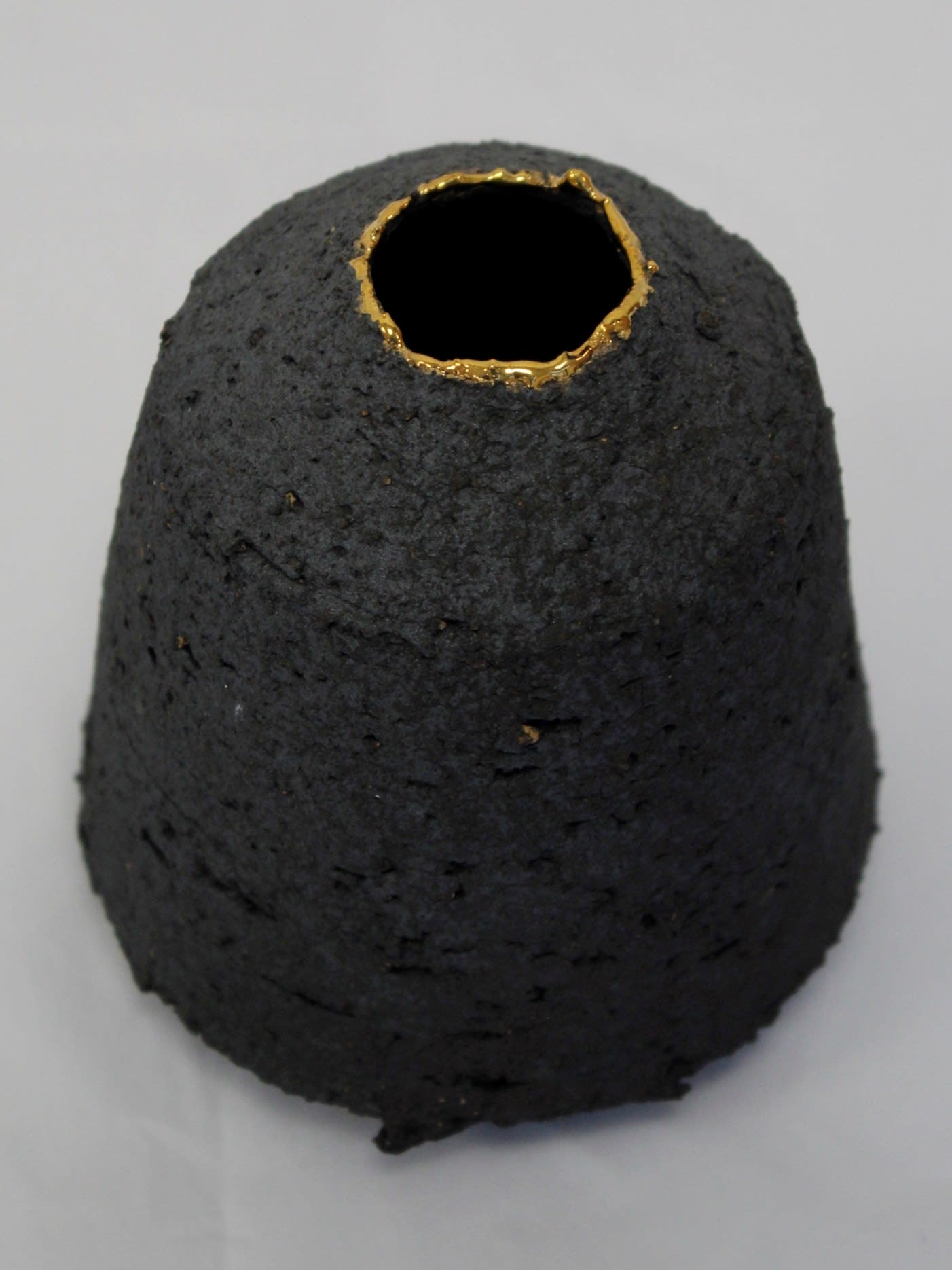 Tanya Gomez, Basalt Vessel (black with gold lustre), 2019 ...