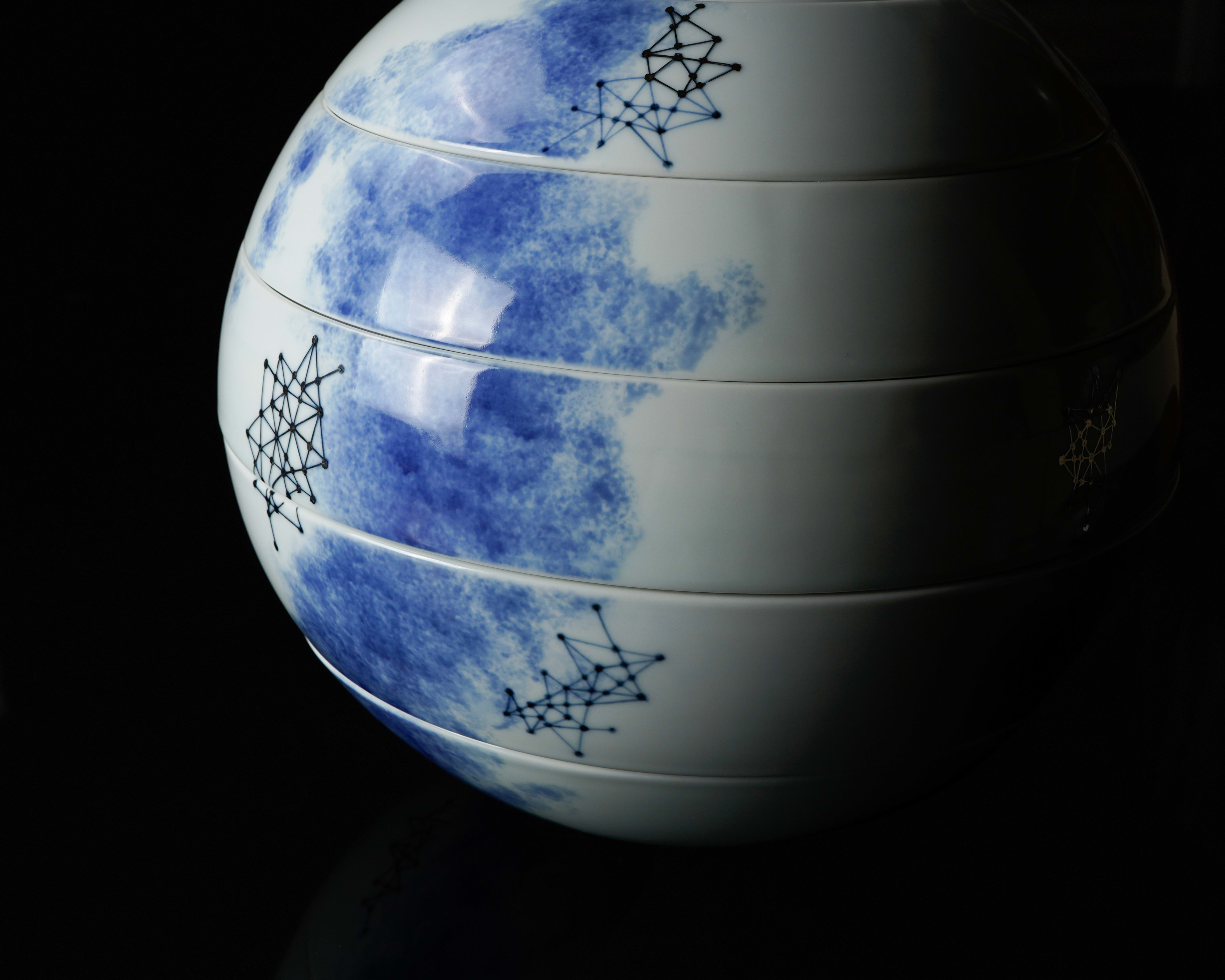 Terauchi Shinji 寺内信二, Five-tiered moon shaped box with galaxy design in ...