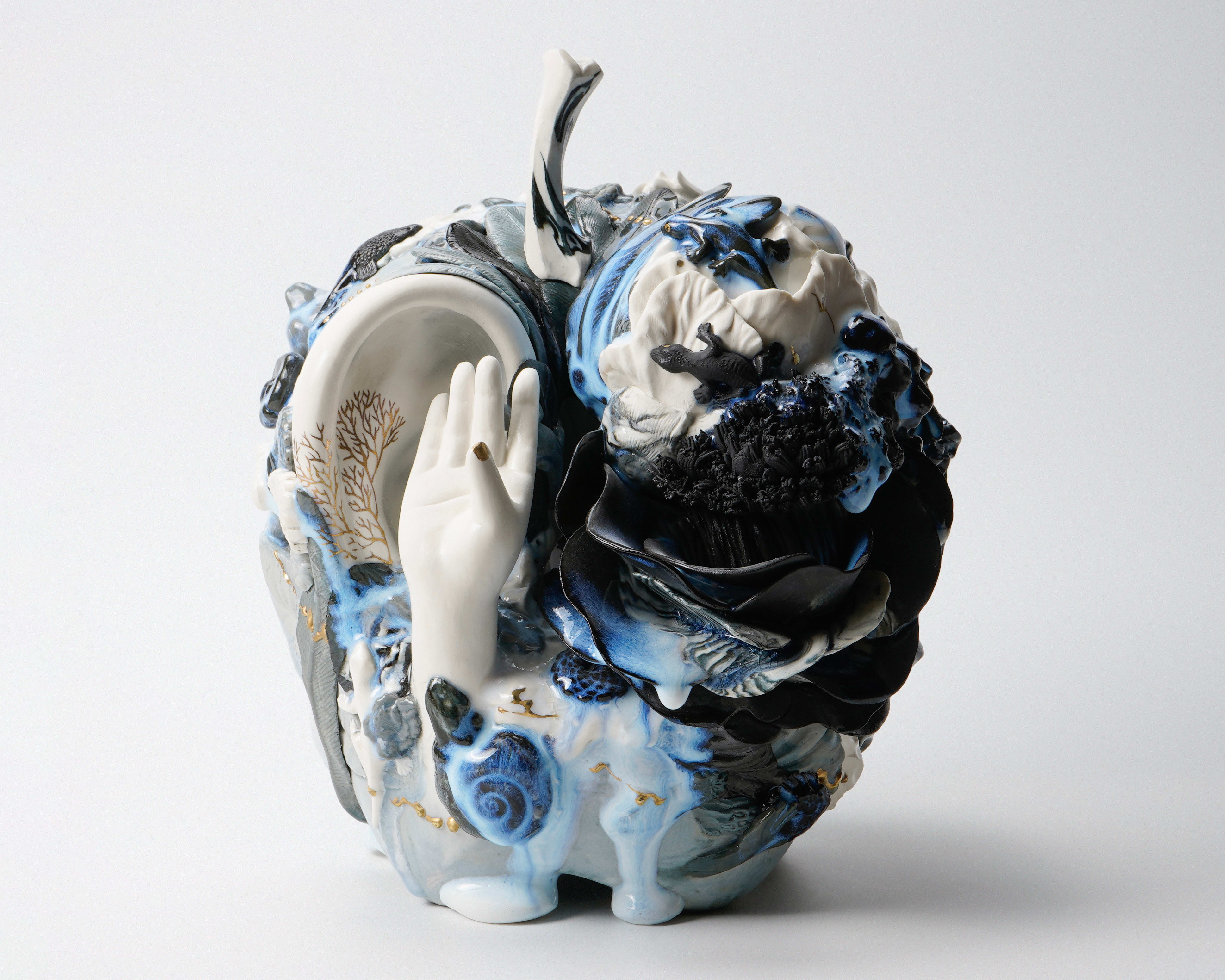 Oishi Sayaka 大石早矢香, Sensitive apple -black and white-, 2024 | Dai Ichi Arts | Japanese Modern Art