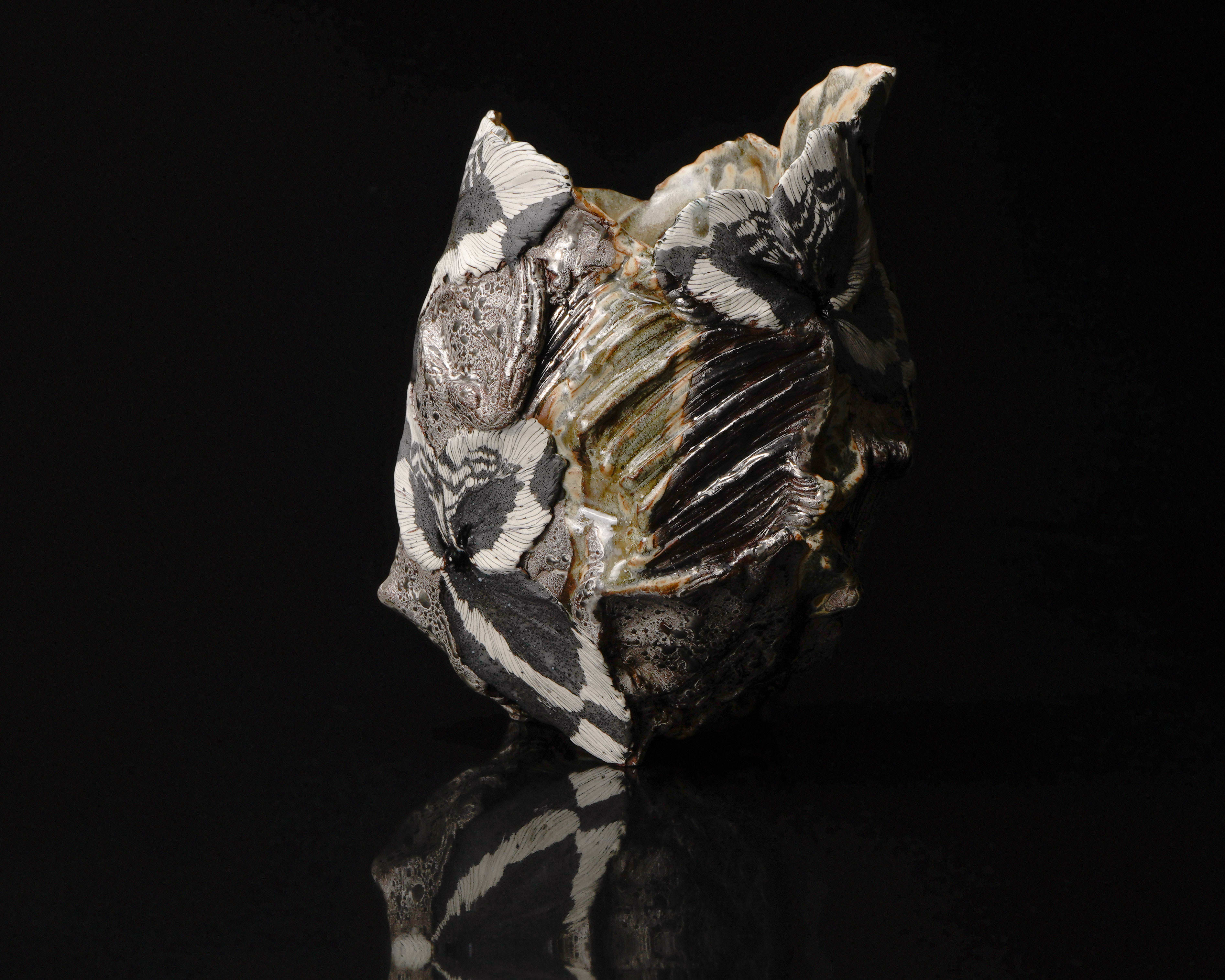 Shingu Sayaka 新宮さやか, No.5 "Calyx" water jar 萼容 水指, 2024 | Dai Ichi Arts ...