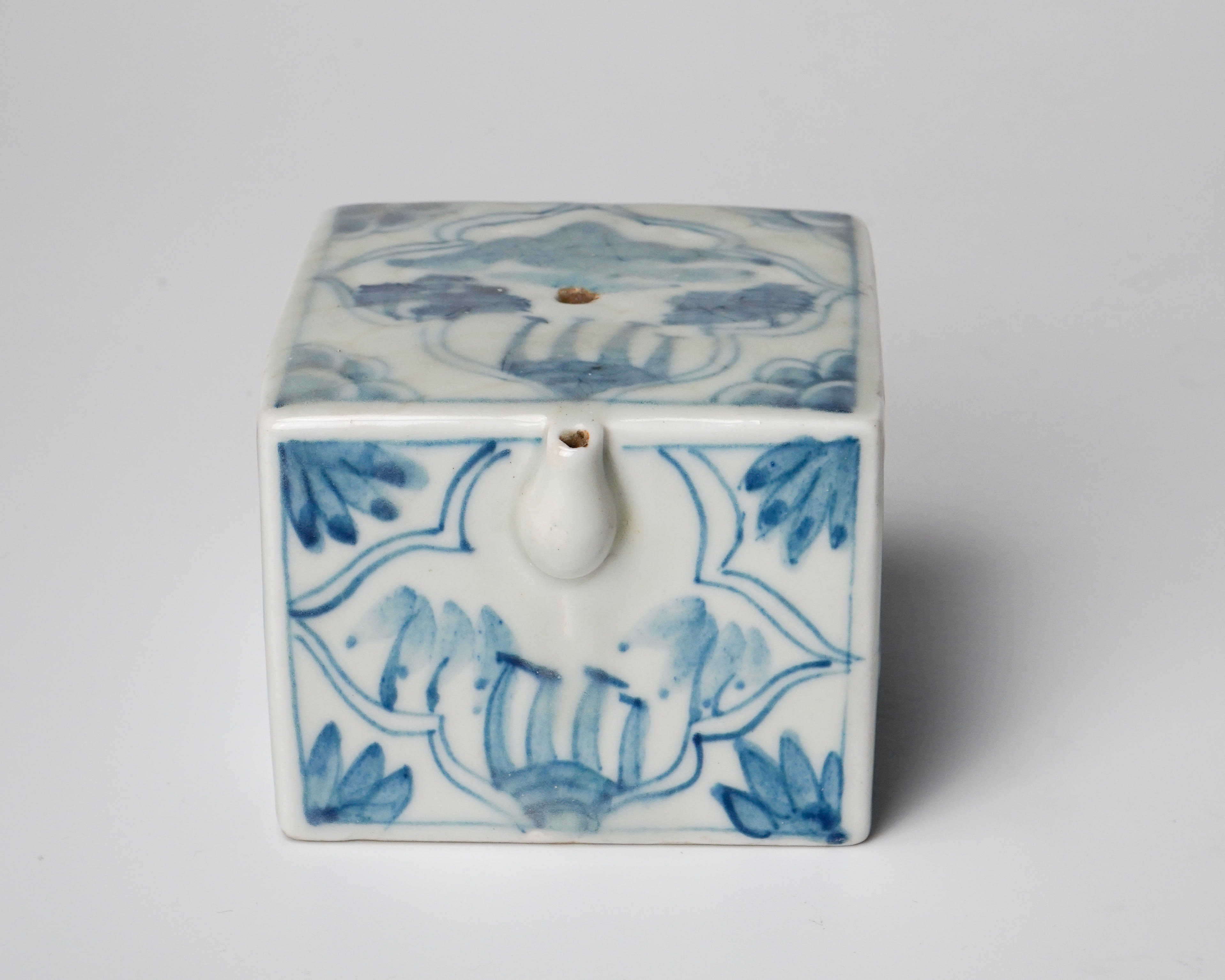 Sometsuke water dropper 李朝時代四方染付水滴, Joseon (Lee) Dynasty | Dai Ichi ...