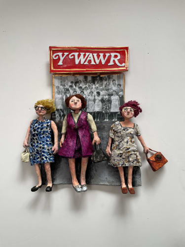 Luned Rhys Parri - Biography | Ffin y Parc Gallery