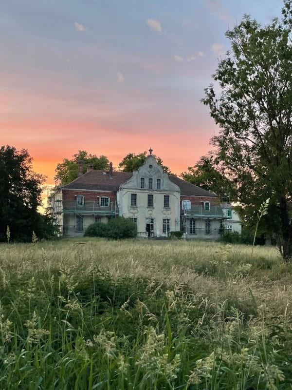 Alexandra Searle - Exhibitions | Kristin Hjellegjerde