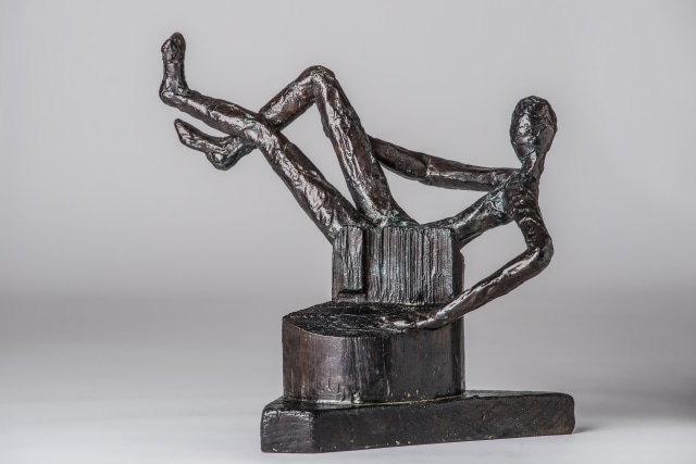 Helen Sinclair - Biography | Ffin y Parc Gallery