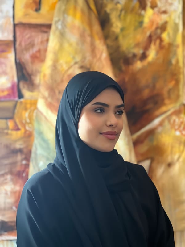 Salmah Almansoori - Biography | Firetti Contemporary